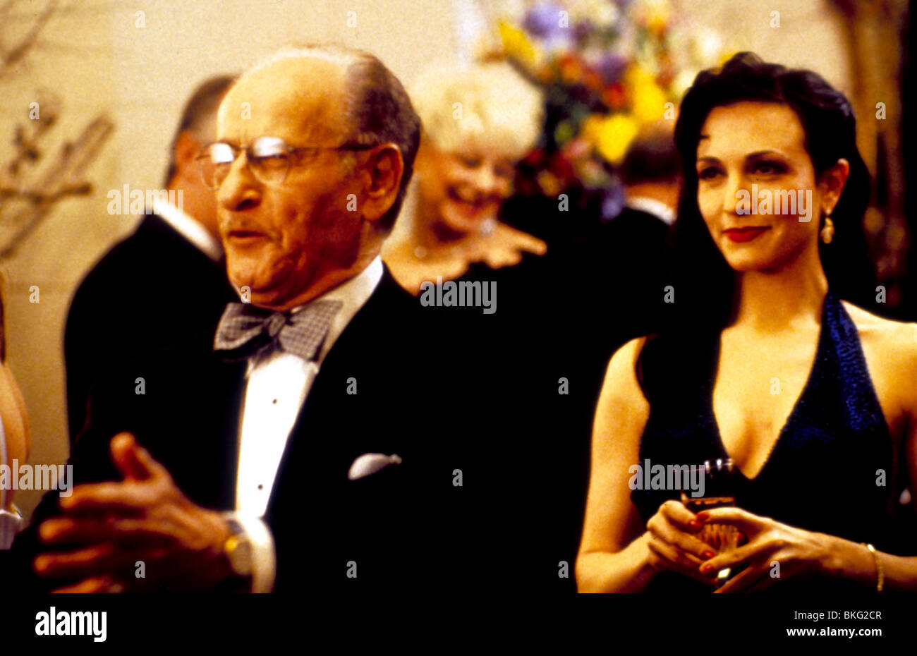 THE ASSOCIATE (1996) ELI WALLACH, BEBE NEUWIRTH ASSO 051 Stock Photo ...