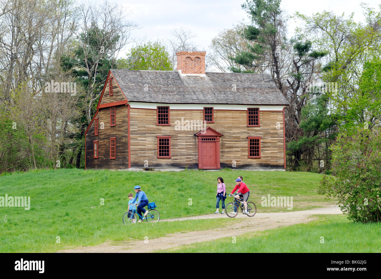 Historic Hartwell Tavern that sits on Battle Road in Minute Man ...