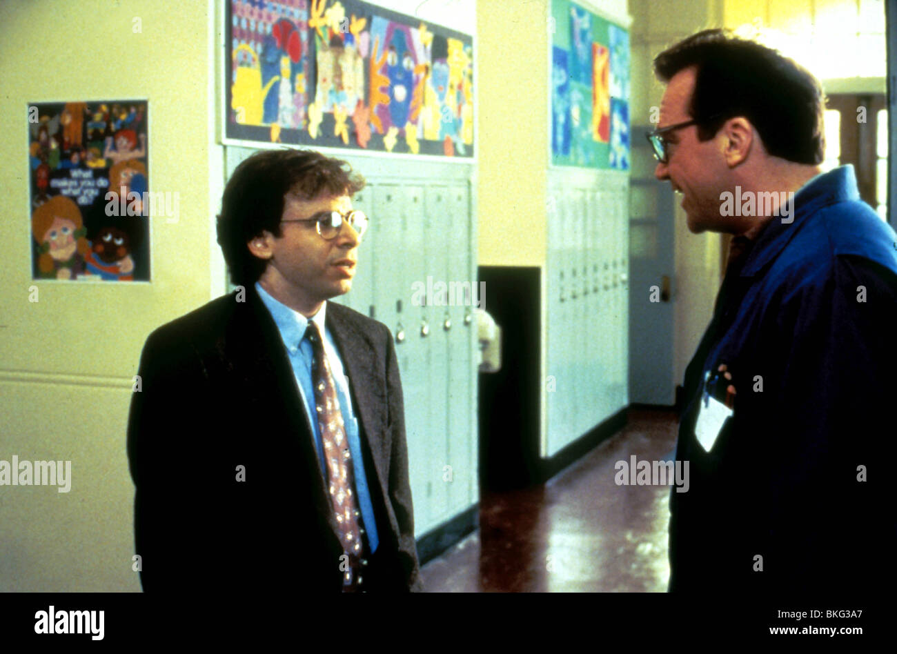 BIG BULLY (1995) RICK MORANIS, TOM ARNOLD BIGU 002 Stock Photo - Alamy