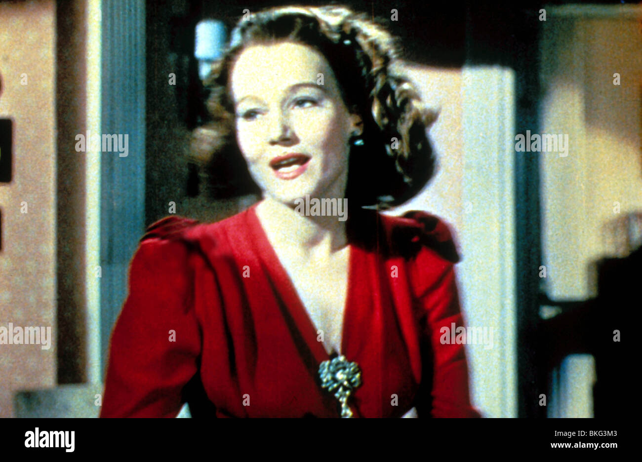 BLITHE SPIRIT (1945) CONSTANCE CUMMINGS BLSP 008 Stock Photo - Alamy