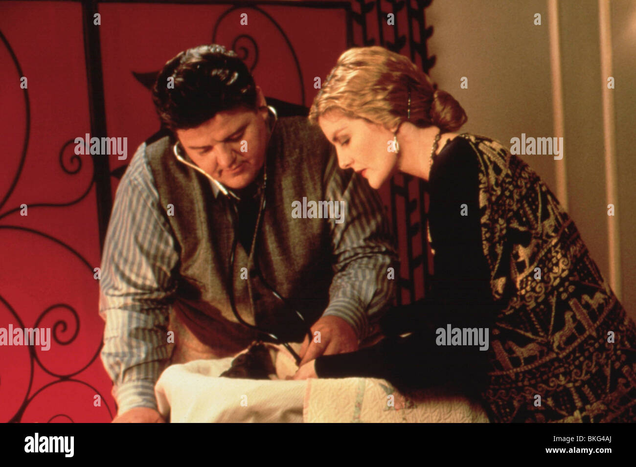 BUDDY (1997) ROBBIE COLTRANE, RENE RUSSO BDY 010 Stock Photo - Alamy
