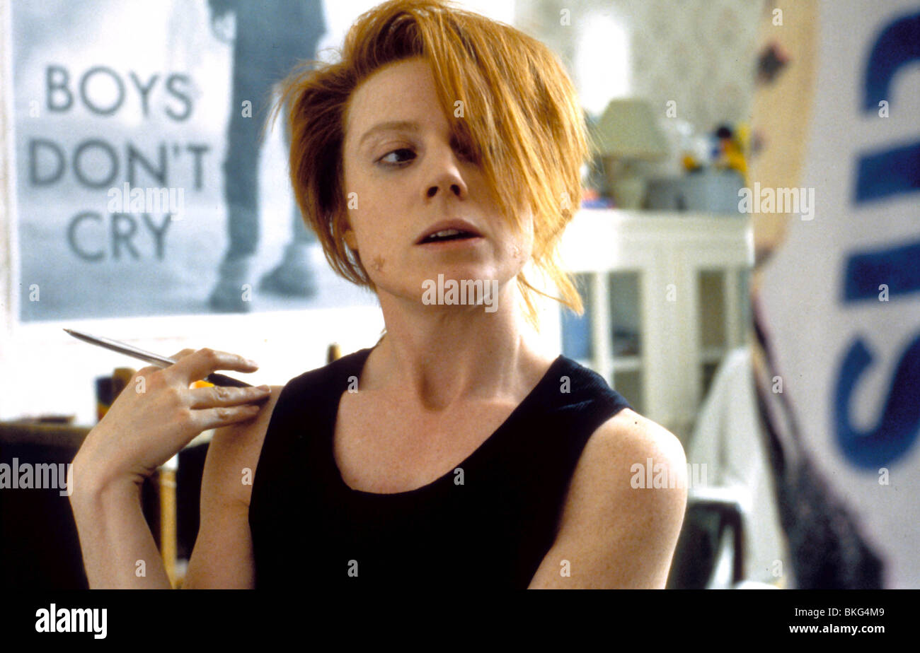 CAREER GIRLS (1997) LYNDA STEADMAN CRGL 038 Stock Photo - Alamy