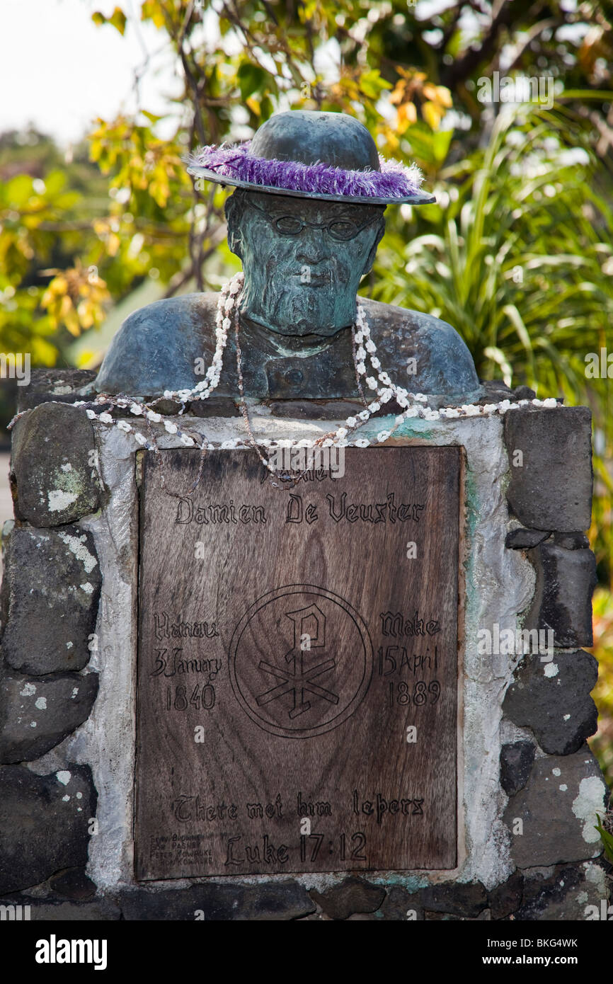 Father damien memorial hi-res stock photography and images - Alamy