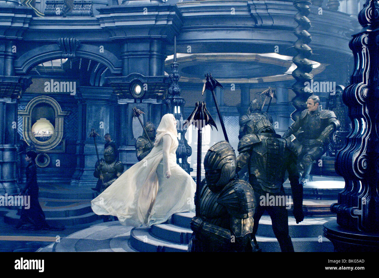 Chronicles riddick 2004 colm feore hi-res stock photography and images ...