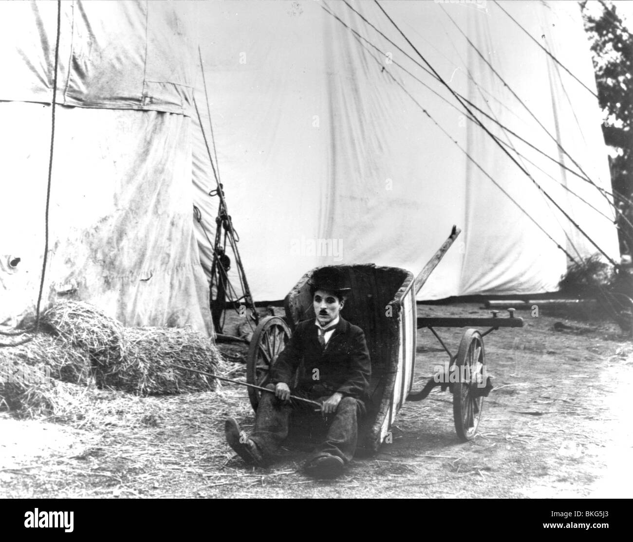 The circus 1928 charlie chaplin hi-res stock photography and images - Alamy