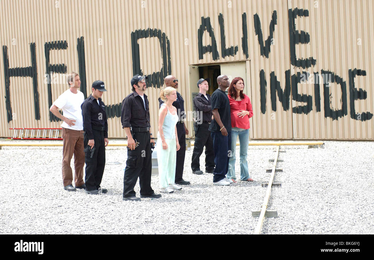 DAWN OF THE DEAD (2004) JAKE WEBER, KEVIN ZEGERS, MICHAEL KELLY, SARAH ...