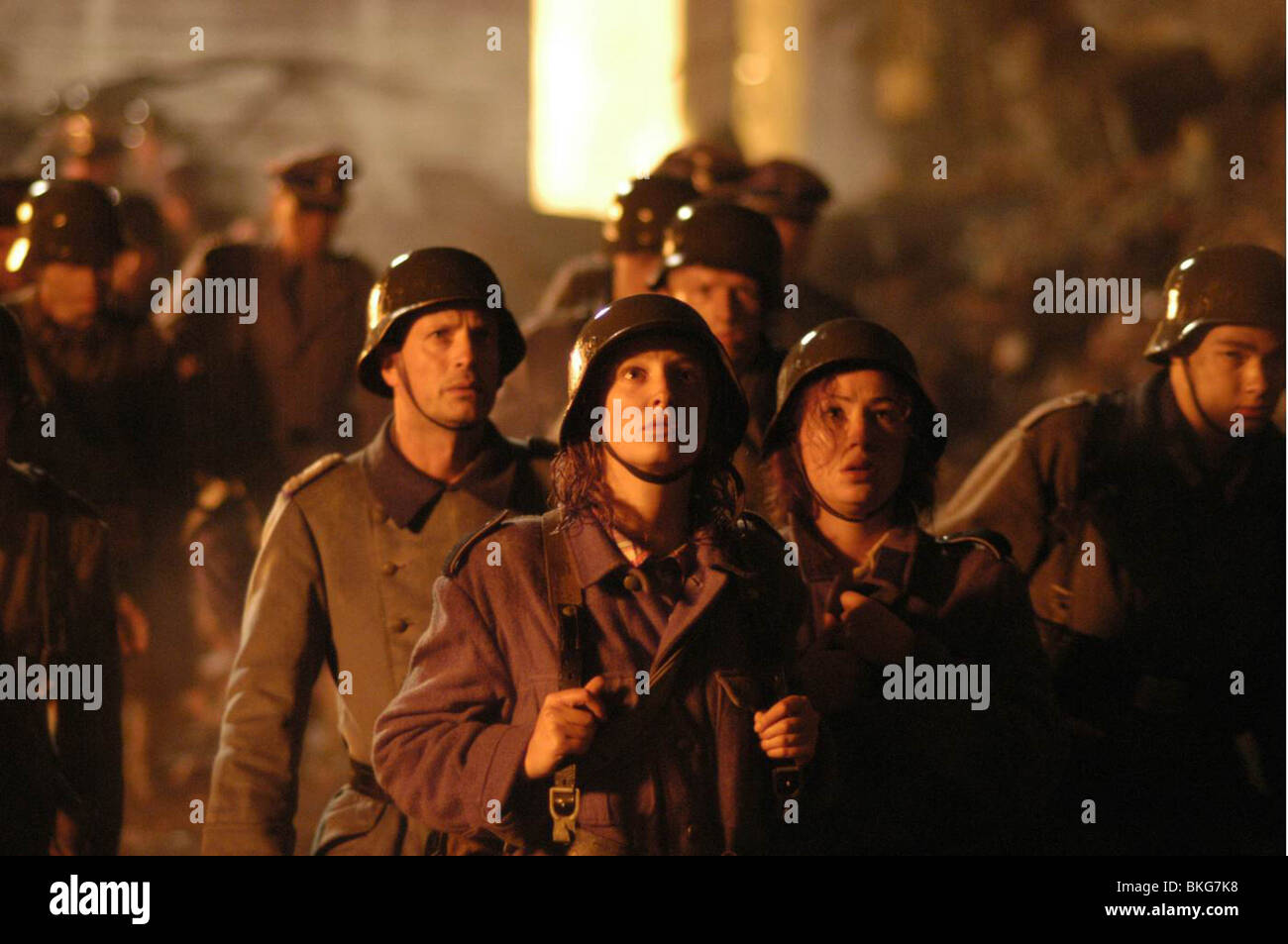 DER UNTERGANG (2004) DOWNFALL (ALT) ALEXANDRA MARIA LARA DERU 001-016 ...