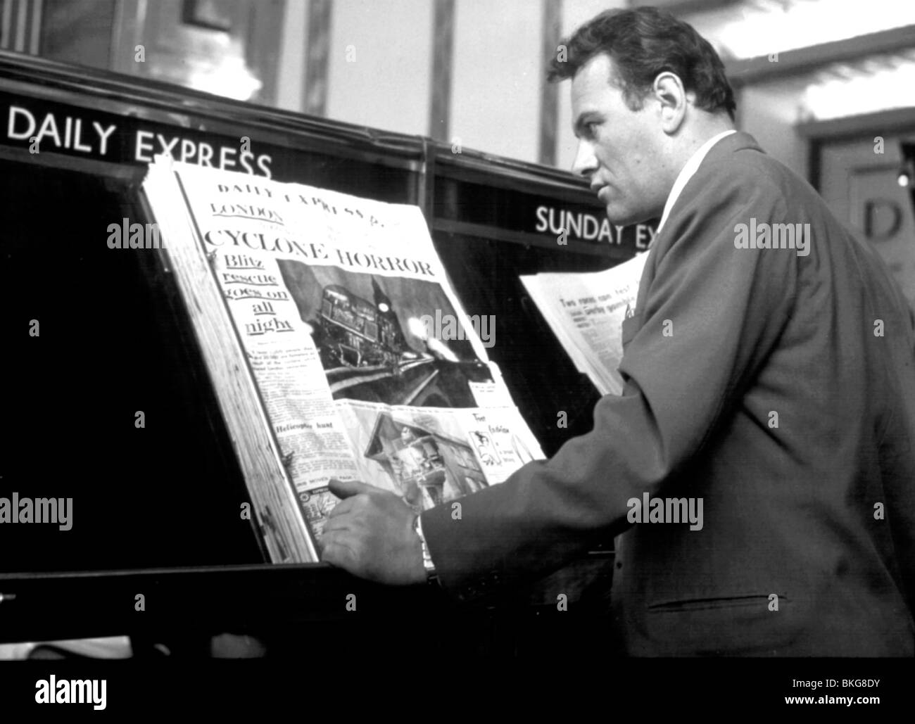 The day the earth caught fire 1961 edward judd Black and White Stock ...