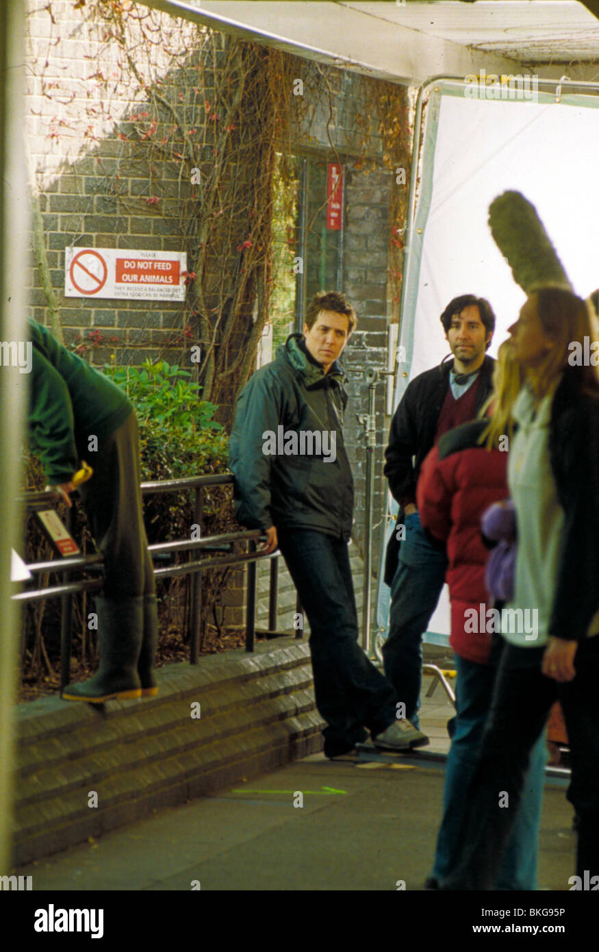 FILMING PRODUCTION (ALT) LOCATION (ALT) BEHIND THE SCENES (ALT) ON SET ...