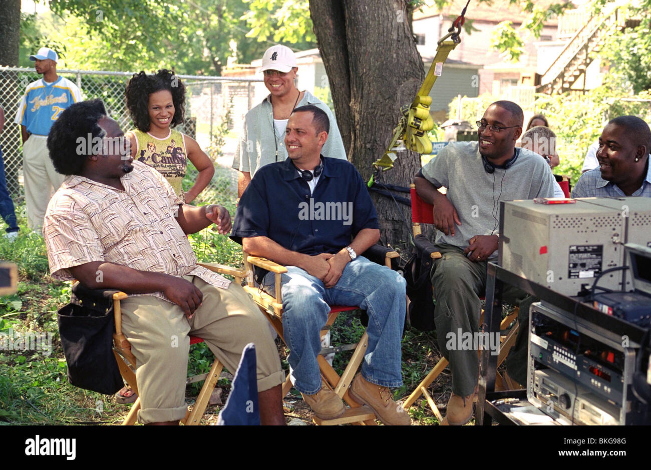 FILMING O/S 'BARBERSHOP 2: BACK IN BUSINESS' (2004) CEDRIC THE ...
