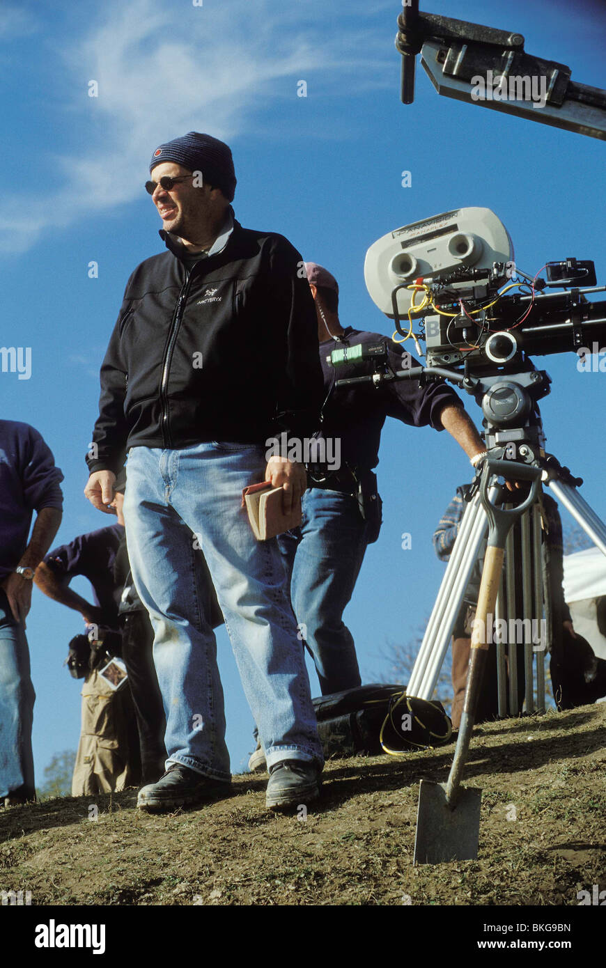 FILMING PRODUCTION (ALT) LOCATION (ALT) BEHIND THE SCENES (ALT) ON SET ...