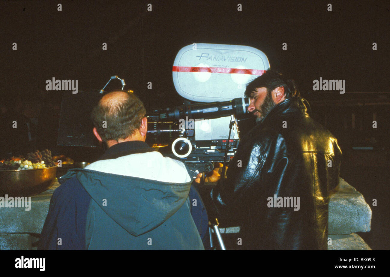 FILMING PRODUCTION (ALT) LOCATION (ALT) BEHIND THE SCENES (ALT) ON SET ...