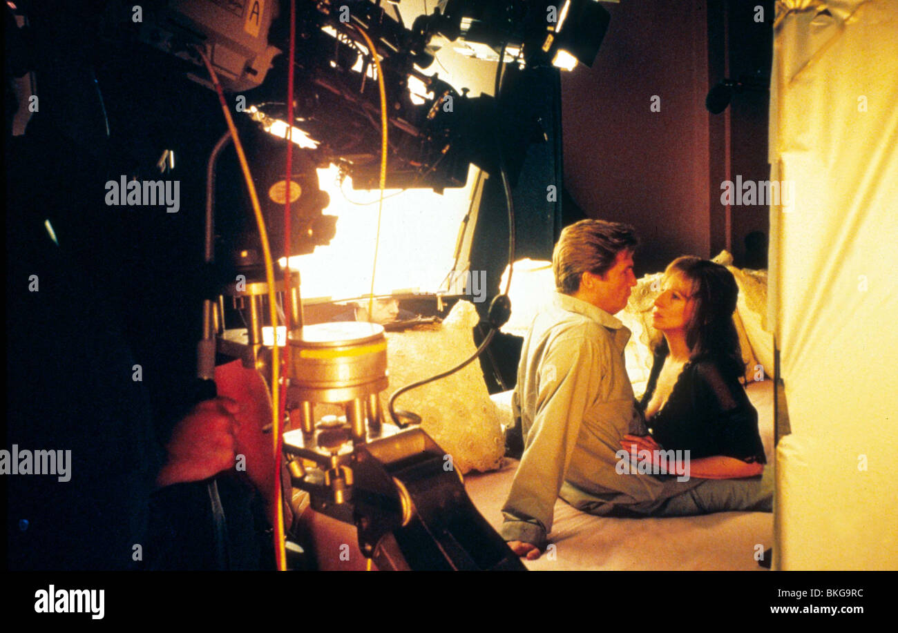 FILMING PRODUCTION (ALT) LOCATION (ALT) BEHIND THE SCENES (ALT) ON SET ...