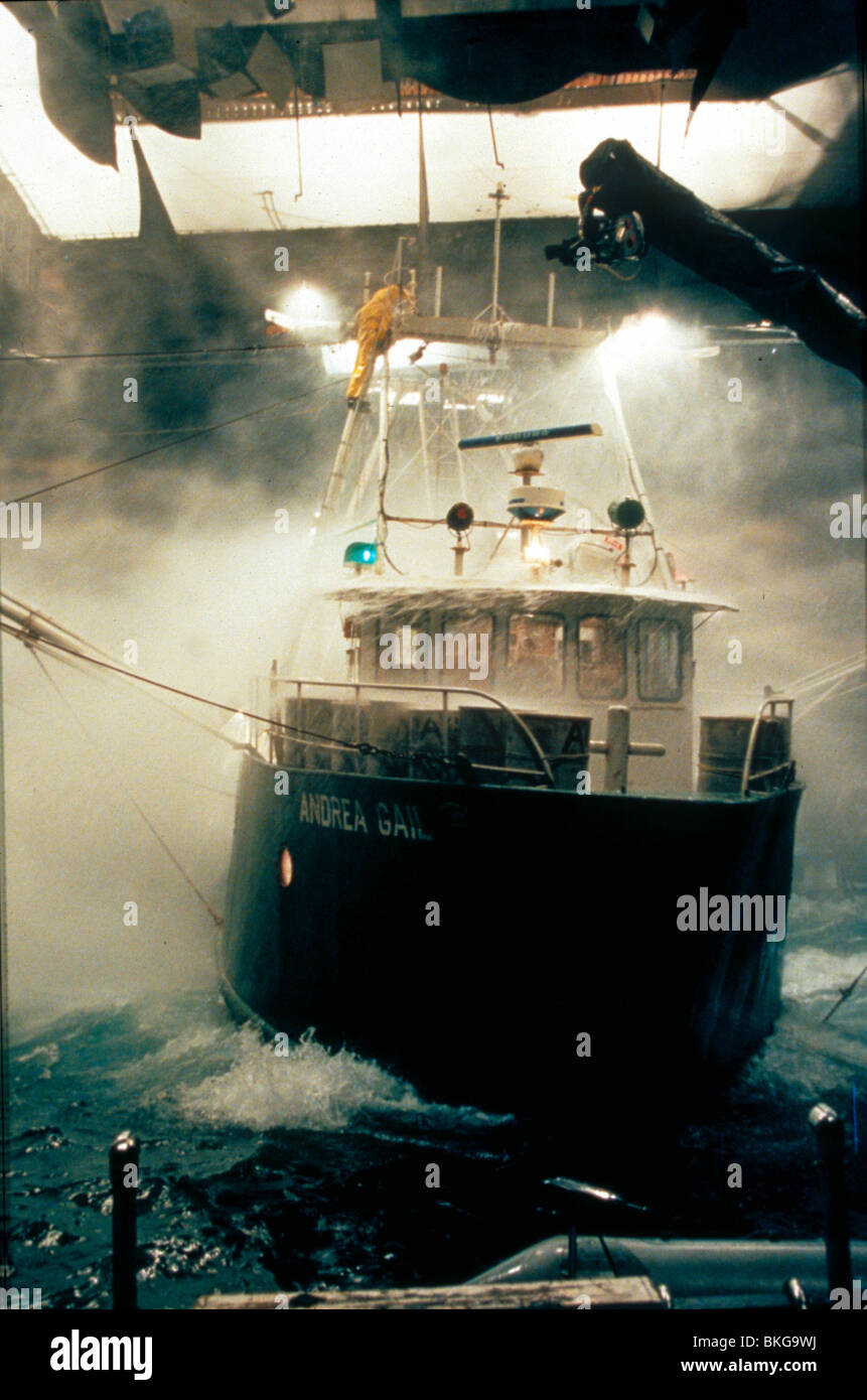 FILMING PRODUCTION (ALT) LOCATION (ALT) BEHIND THE SCENES (ALT) ON SET ...