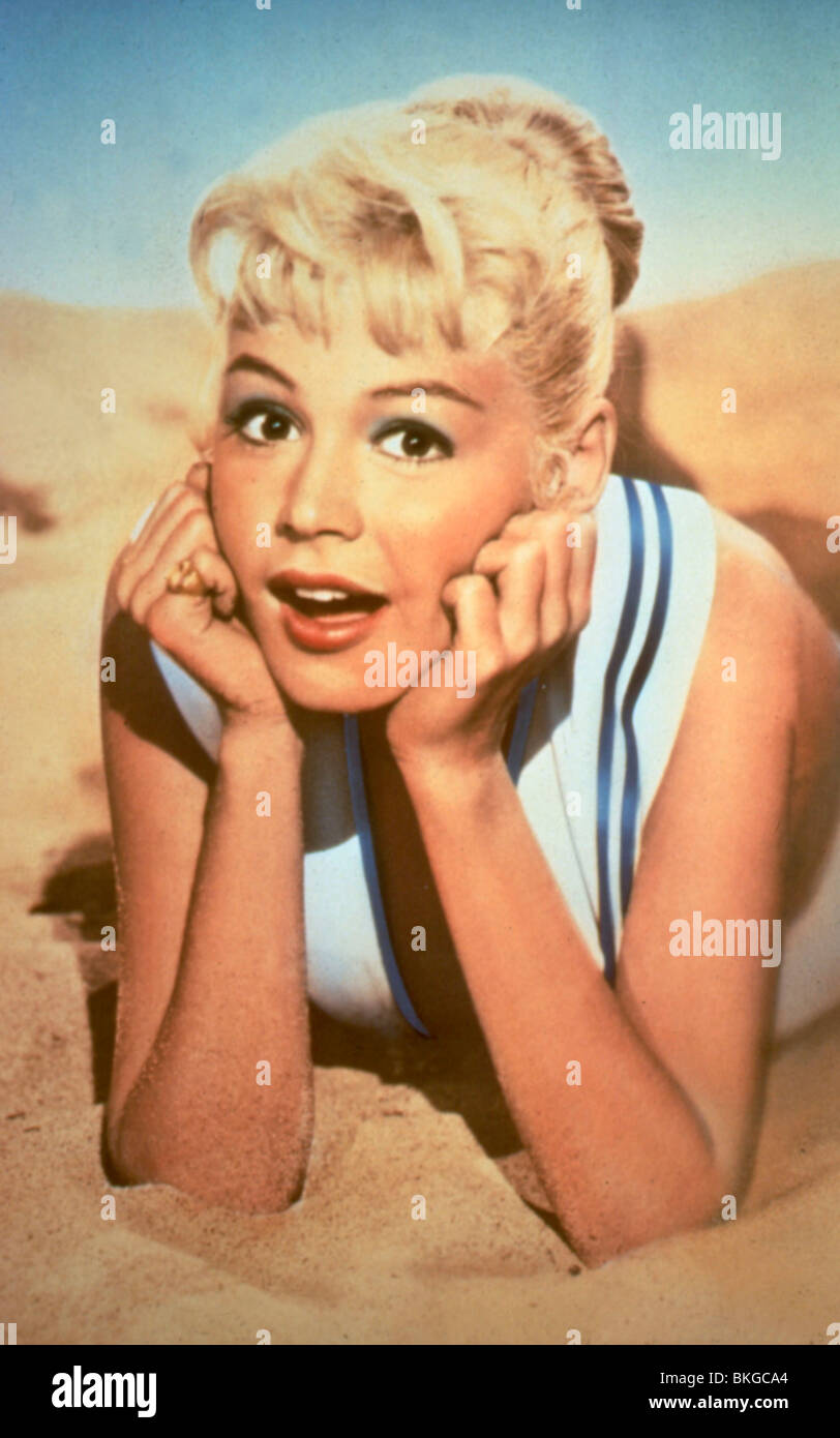 Gidget 1959 sandra dee hi-res stock photography and images - Alamy