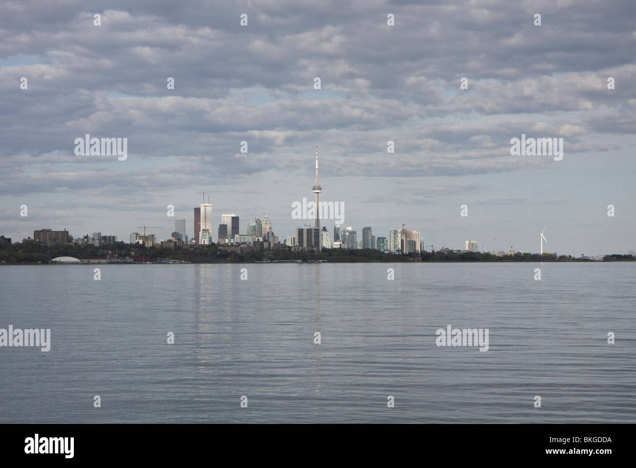 smog pollution sky overcast grey lake dirty city Stock Photo - Alamy