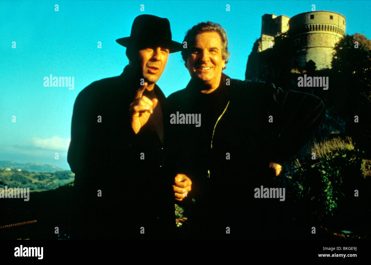 HUDSON HAWK (1991) BRUCE WILLIS, DANNY AIELLO HHK 101 Stock Photo - Alamy