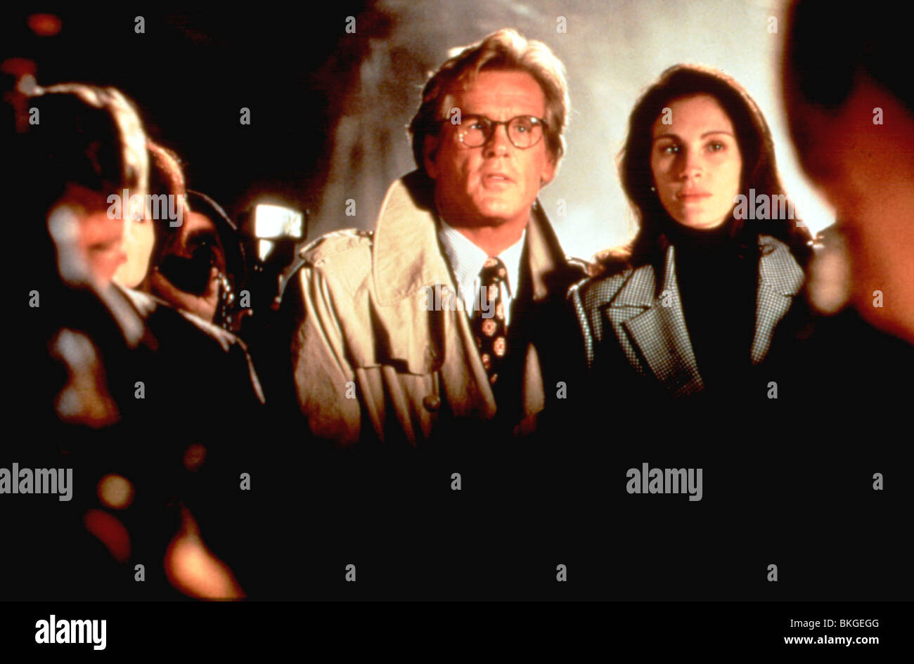 I LOVE TROUBLE (1994) NICK NOLTE, JULIA ROBERTS ILT 038 Stock Photo - Alamy