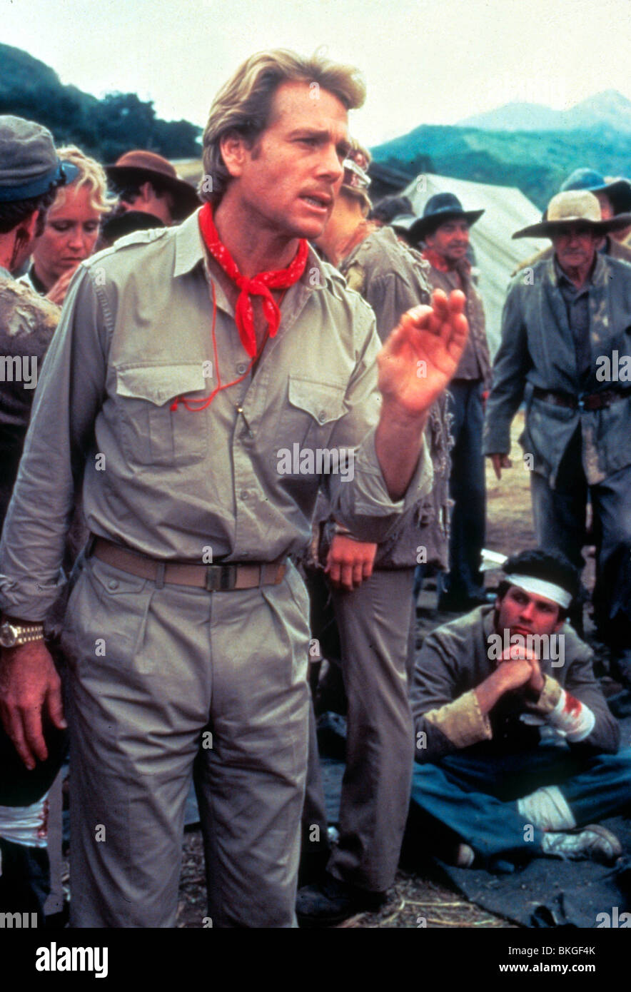 IRRECONCILABLE DIFFERENCES (1984) RYAN O'NEAL IRD 001 Stock Photo - Alamy