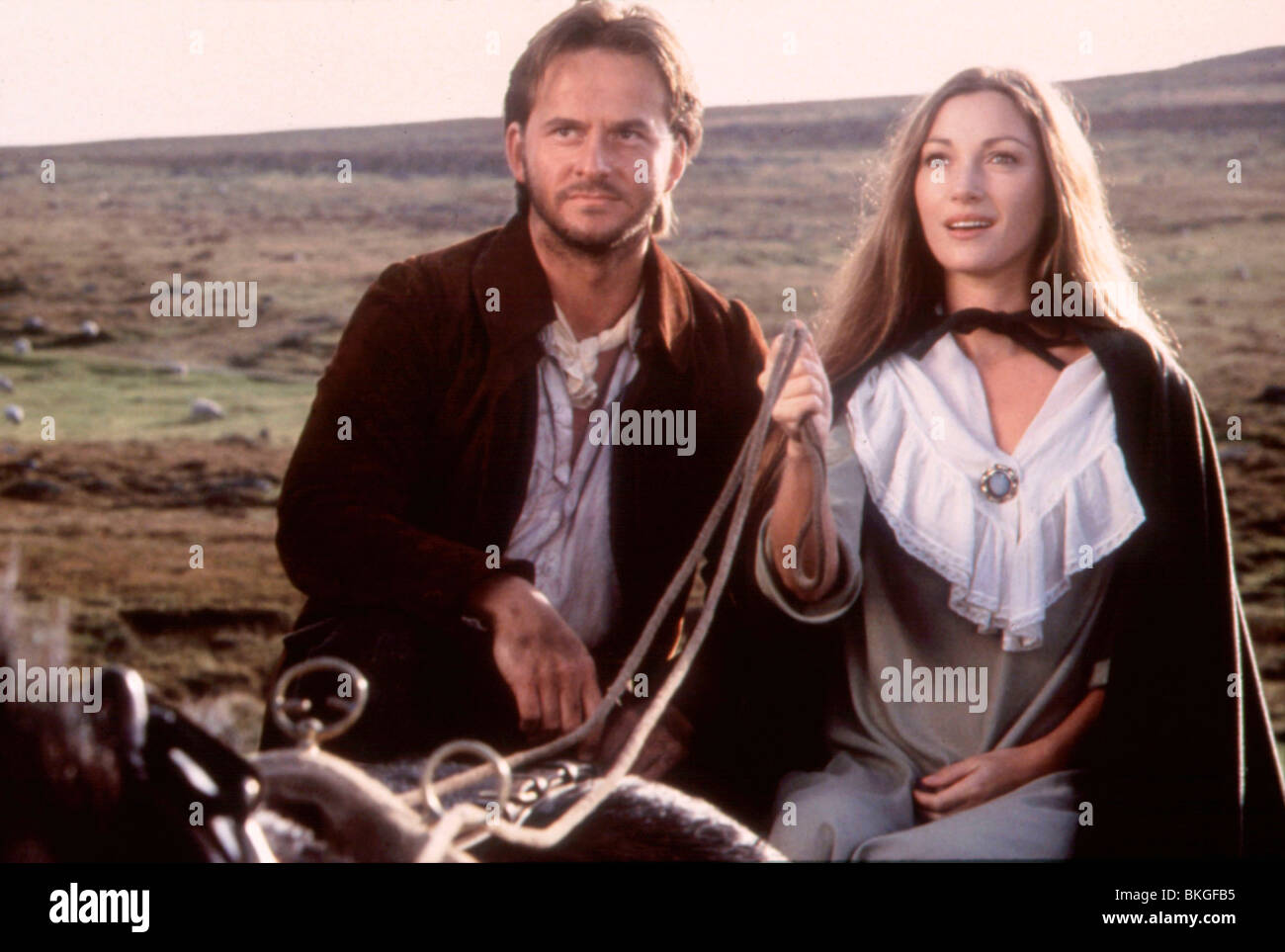JAMAICA INN (TV) TREVOR EVE, JANE SEYMOUR JCIN 003 Stock Photo - Alamy