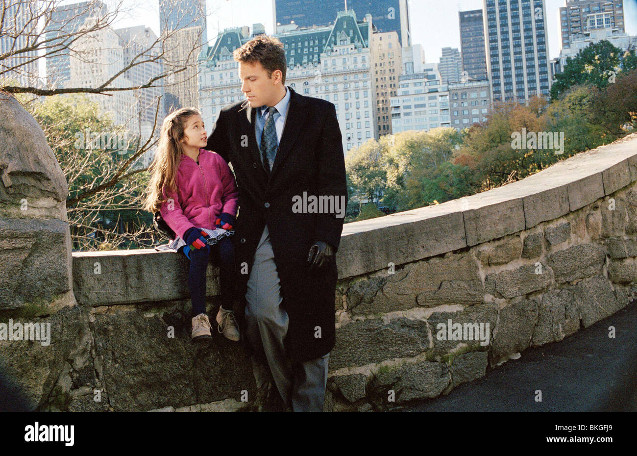 JERSEY GIRL (2004) RAQUEL CASTRO, BEN AFFLECK JERS 001-35 Stock Photo ...