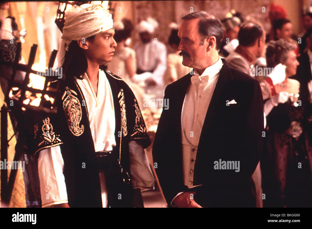 THE JUNGLE BOOK (1995) JASON SCOTT LEE, JOHN CLEESE JBK 019 Stock Photo ...