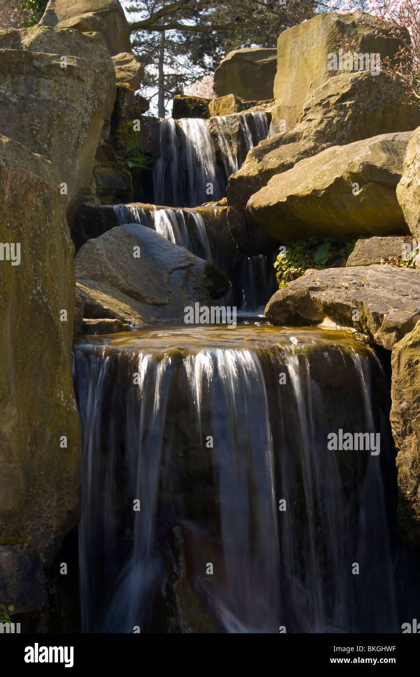Water cascading down rocks hi-res stock photography and images - Alamy