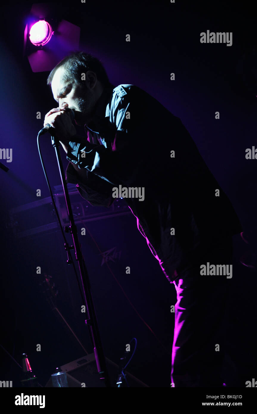 Person under spotlight on stage hi-res stock photography and images - Alamy