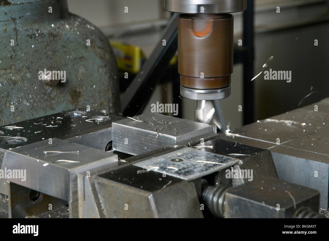 The cutting head of a milling machine showing the cutting action Stock ...