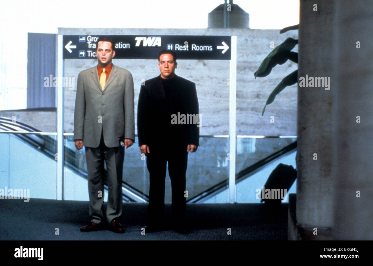 MADE (2001) VINCE VAUGHN, JON FAVREAU MAD 005 Stock Photo - Alamy