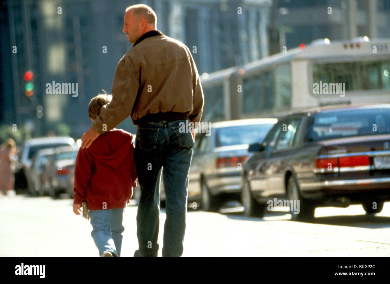 MERCURY RISING (1998) MIKO HUGHES, BRUCE WILLIS MYRG 029 Stock Photo ...
