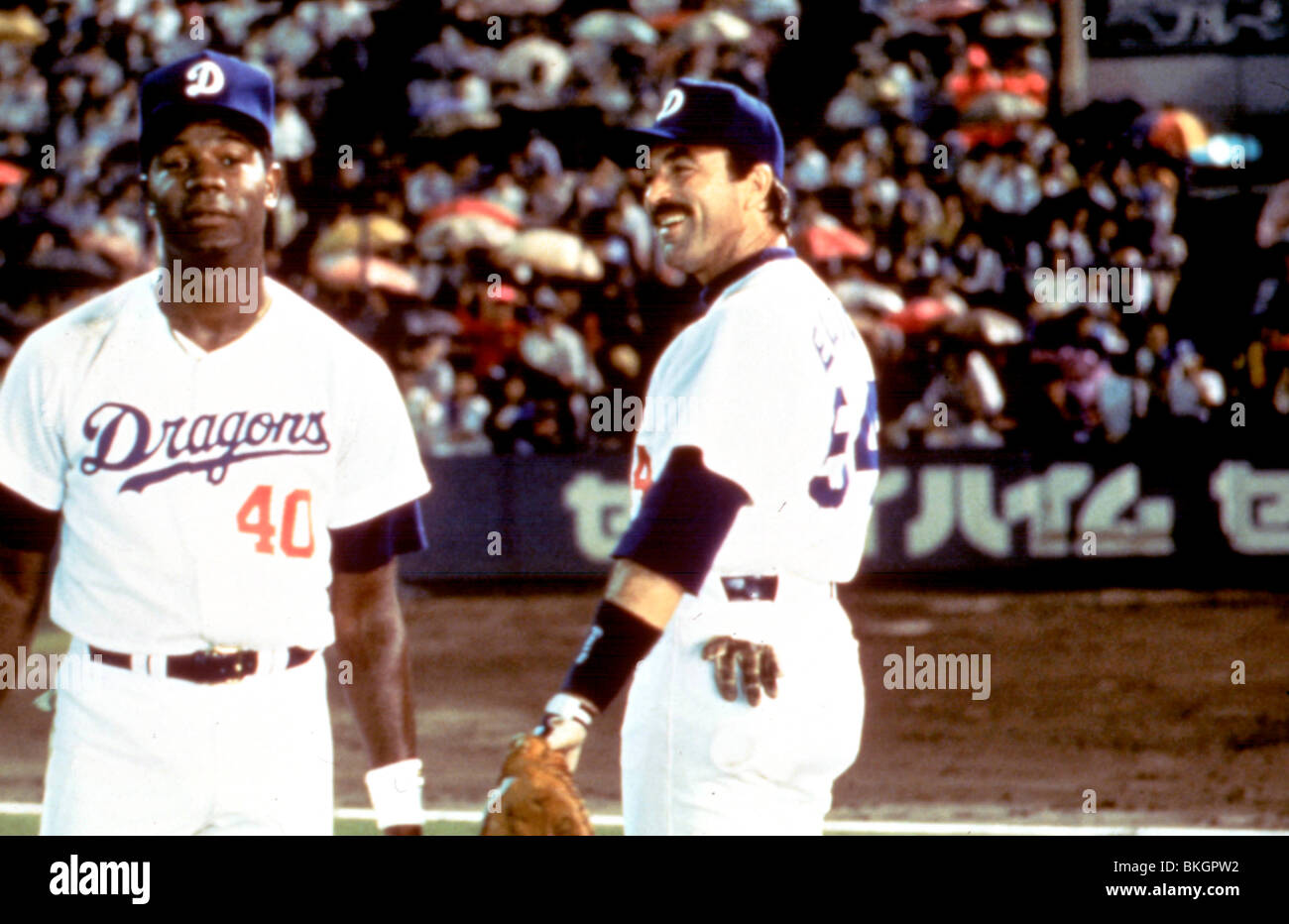 MR BASEBALL (1993) DENNIS HAYSBEAT, TOM SELLECK MBSB 028 Stock Photo ...