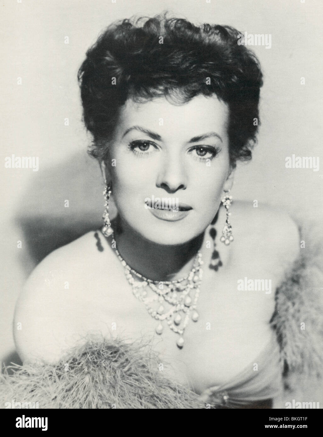 Maureen Rowe's Instagram, Twitter & Facebook on IDCrawl