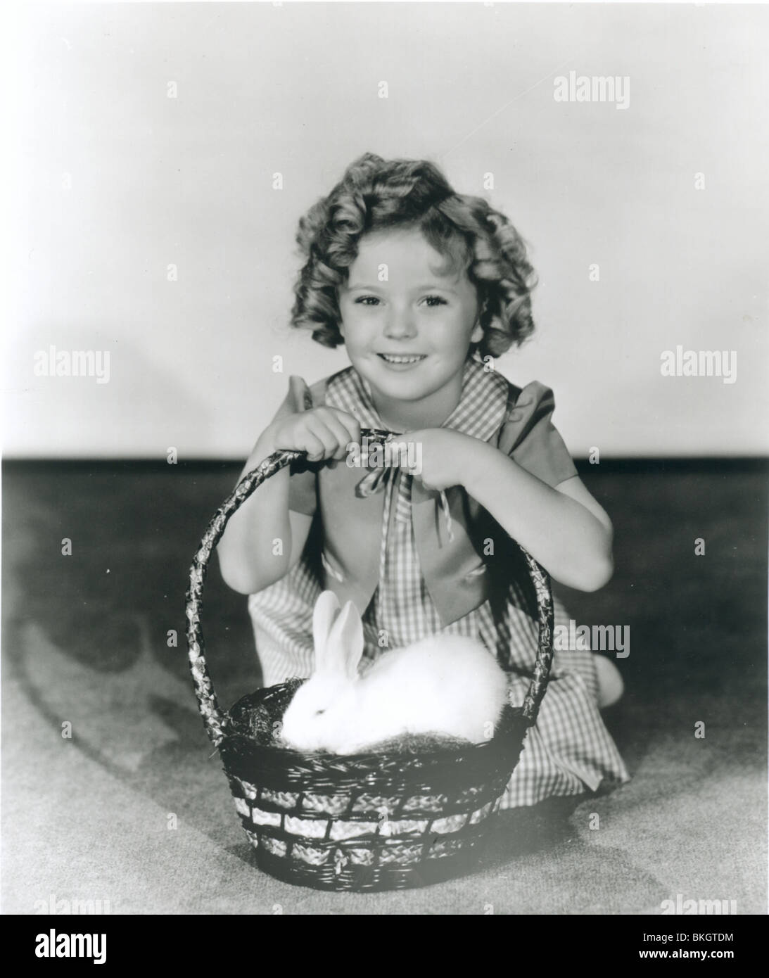 Little girl 1935 shirley temple hi-res stock photography and images - Alamy
