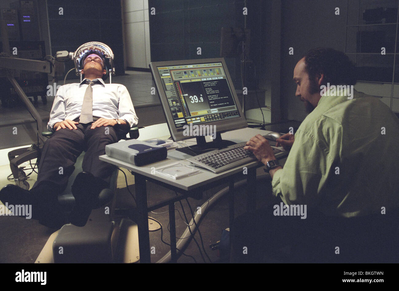 PAYCHECK (2003) BEN AFFLECK, PAUL GIAMATTI PAYC 001-06 Stock Photo - Alamy