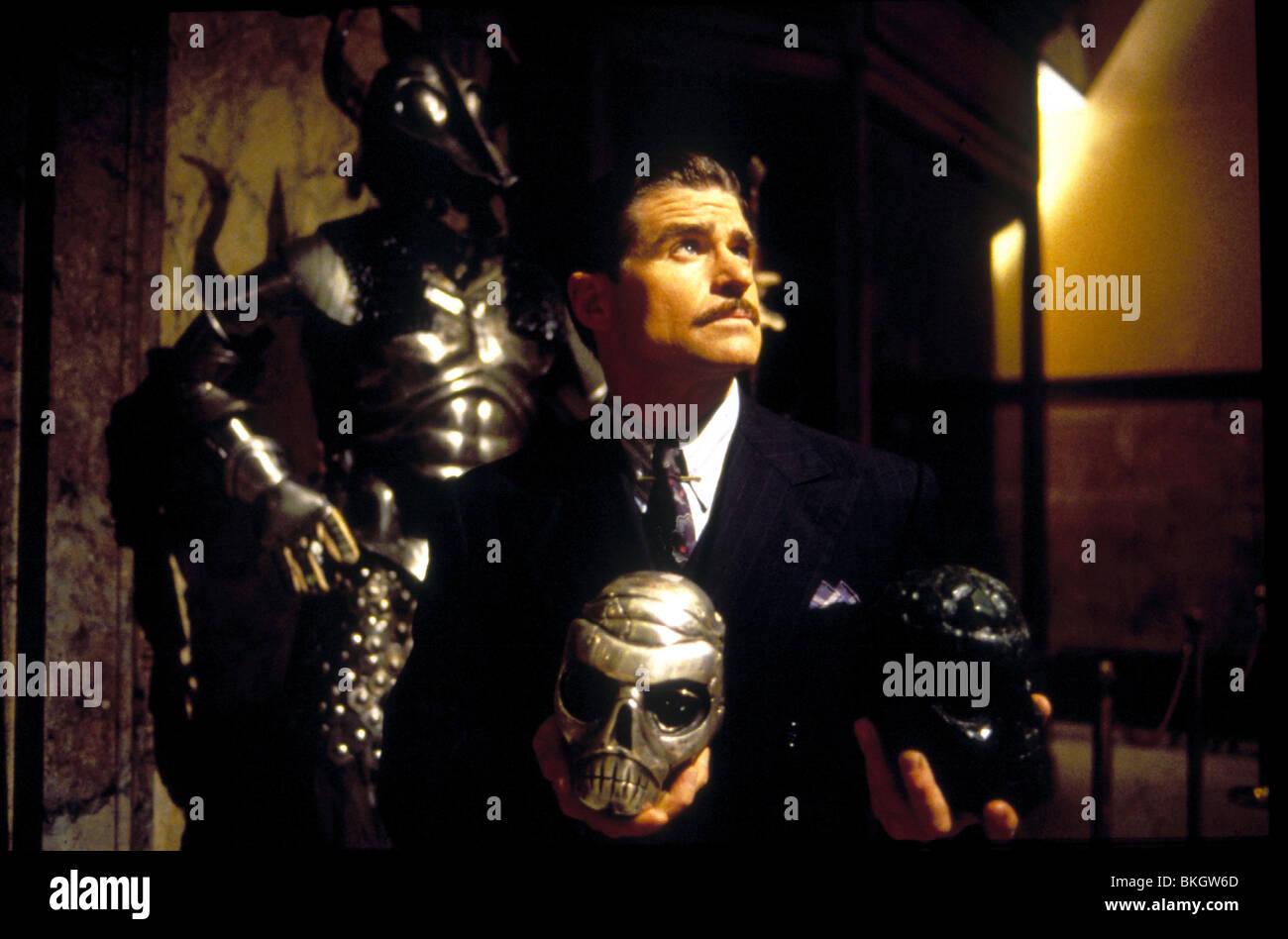 THE PHANTOM (1996) TREAT WILLIAMS TPHA 010 Stock Photo - Alamy