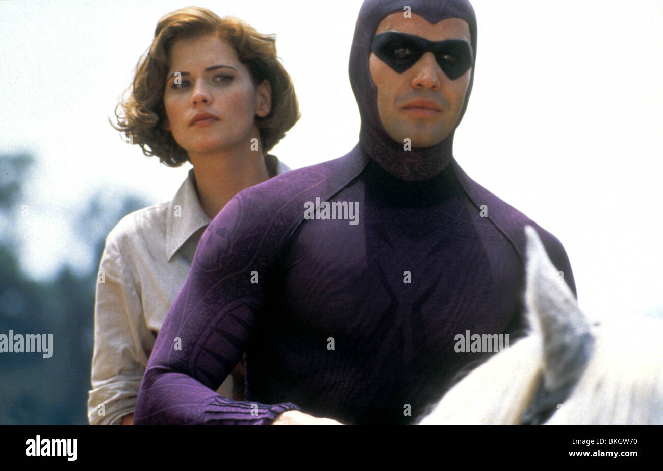 THE PHANTOM (1996) KIRSTY SWANSON, BILLY ZANE TPHA 079 Stock Photo - Alamy