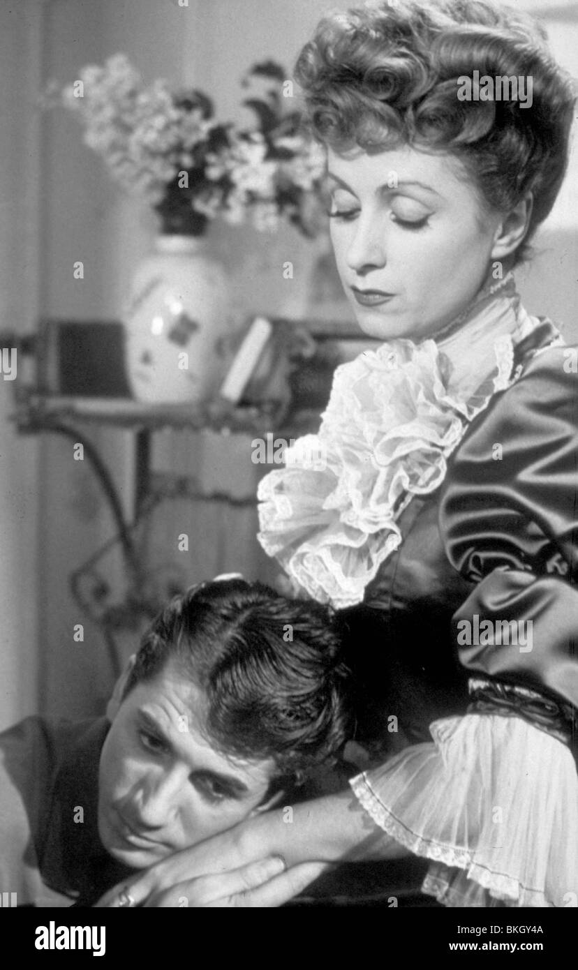 LA RONDE (1950) DANIEL GELIN, DANIELLE DARRIEUX LARO 003 Stock Photo ...