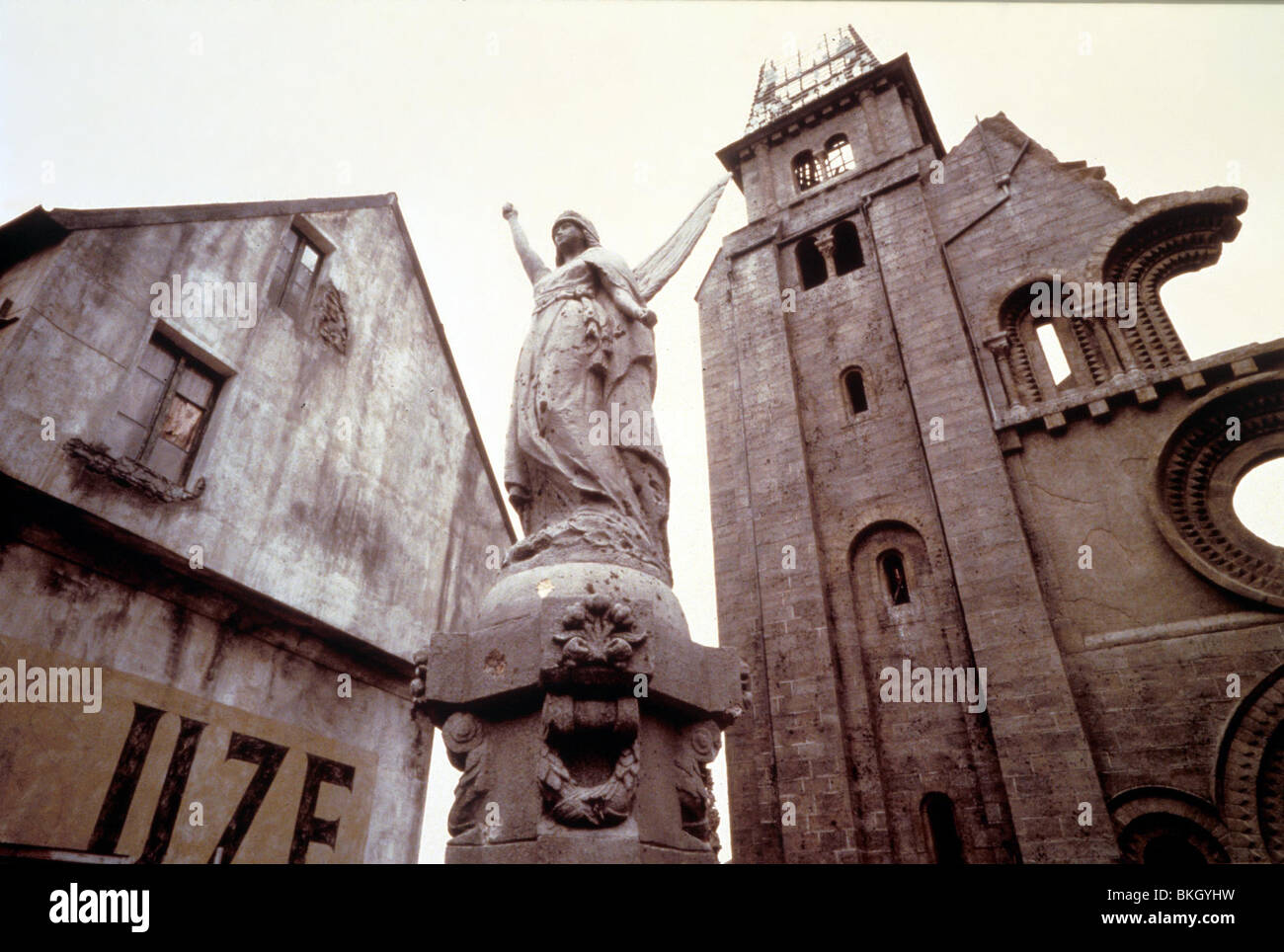 Saving private ryan 1998 hi-res stock photography and images - Alamy