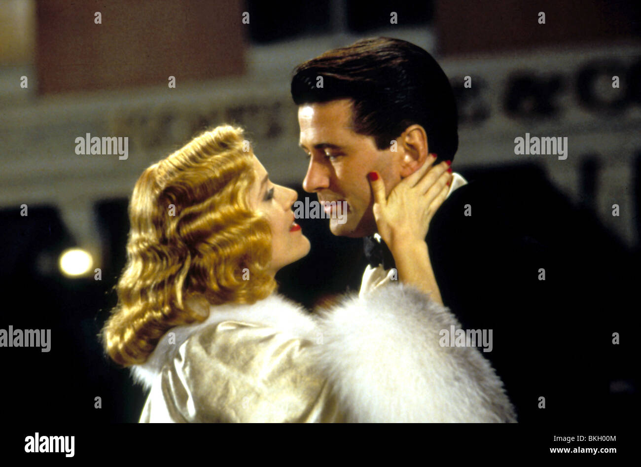 THE SHADOW (1994) PENELOPE ANN MILLER, ALEC BALDWIN SHA 005 Stock Photo ...