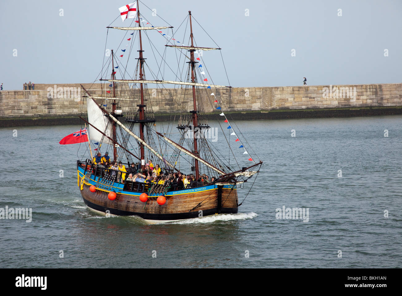 HMS Bark Endeavour a British Royal Navy research vessel that Lieutenant ...