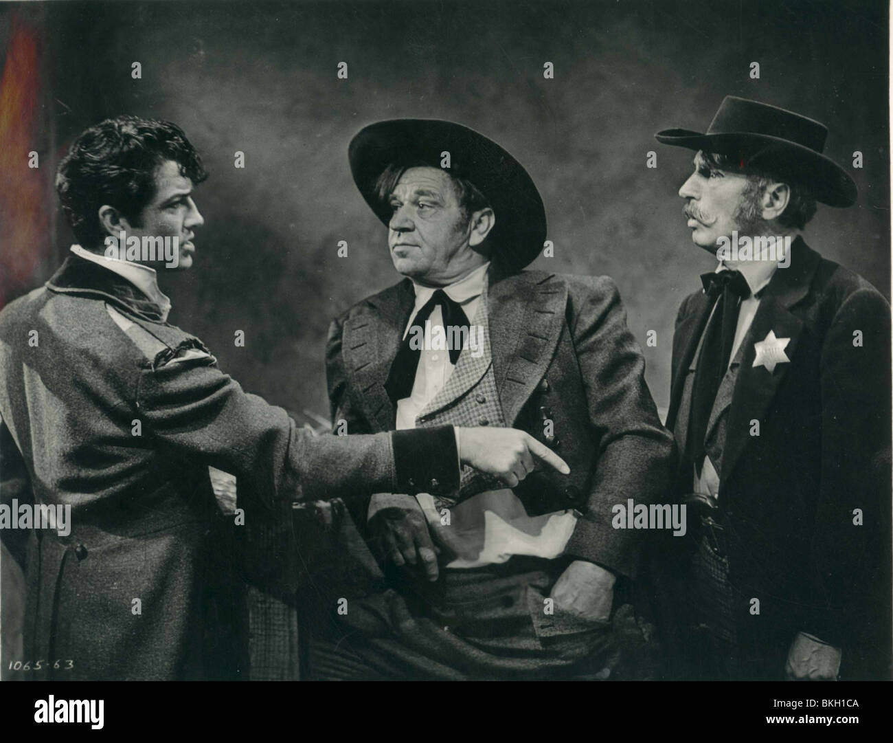 STAND UP AND FIGHT (1938) ROBERT TAYLOR, WALLACE BEERY, ROBERT GLECKLER ...