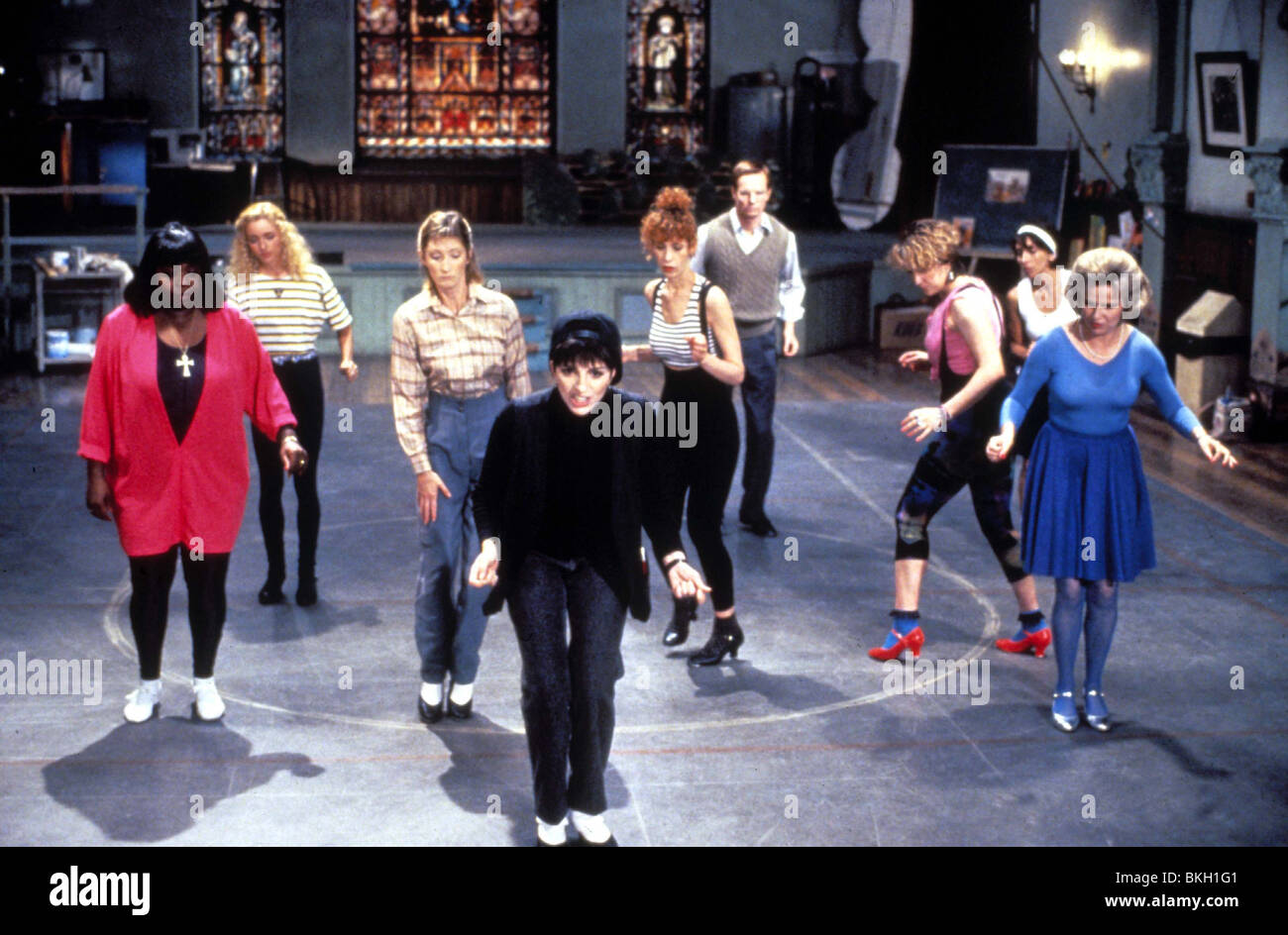 STEPPING OUT (1991) LIZA MINNELLI STP 042 Stock Photo - Alamy