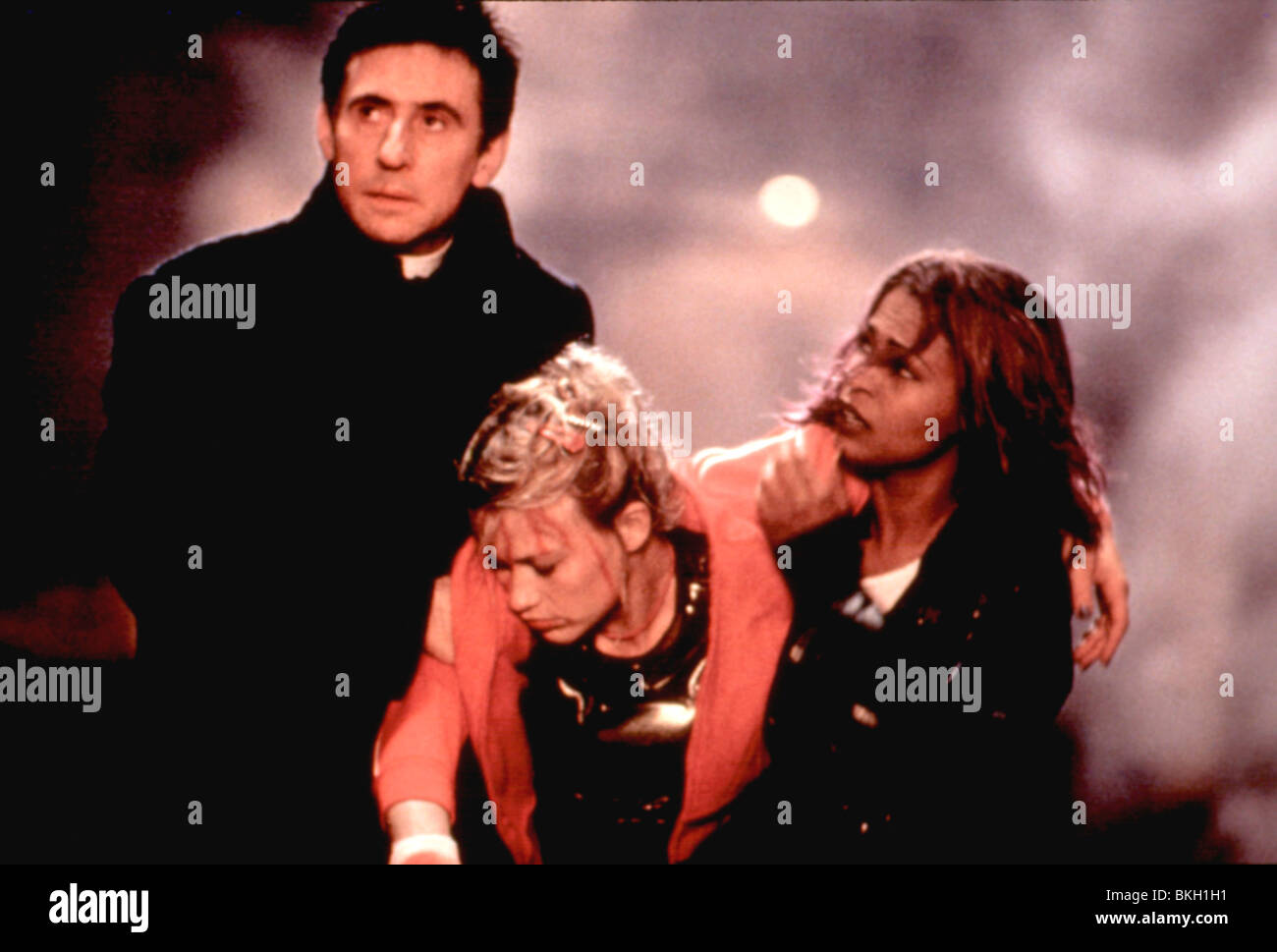 STIGMATA (1999) GABRIEL BYRNE, PATRICIA ARQUETTE, NIA LONG STGM 017 ...