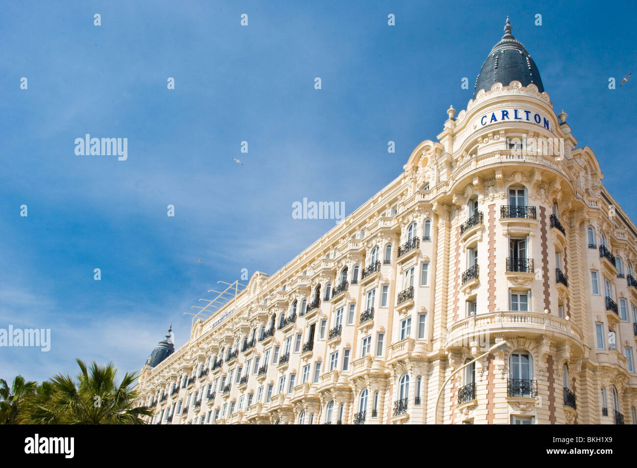 La croisette cannes south france hi-res stock photography and images ...