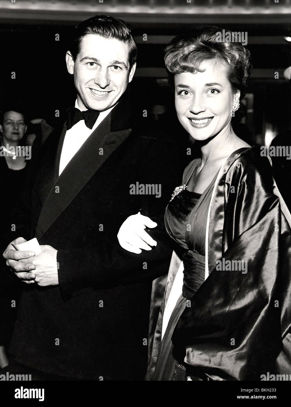 SYLVIA SYMS PORTRAIT WITH ALAN EDNEY SYMS 009 P Stock Photo - Alamy