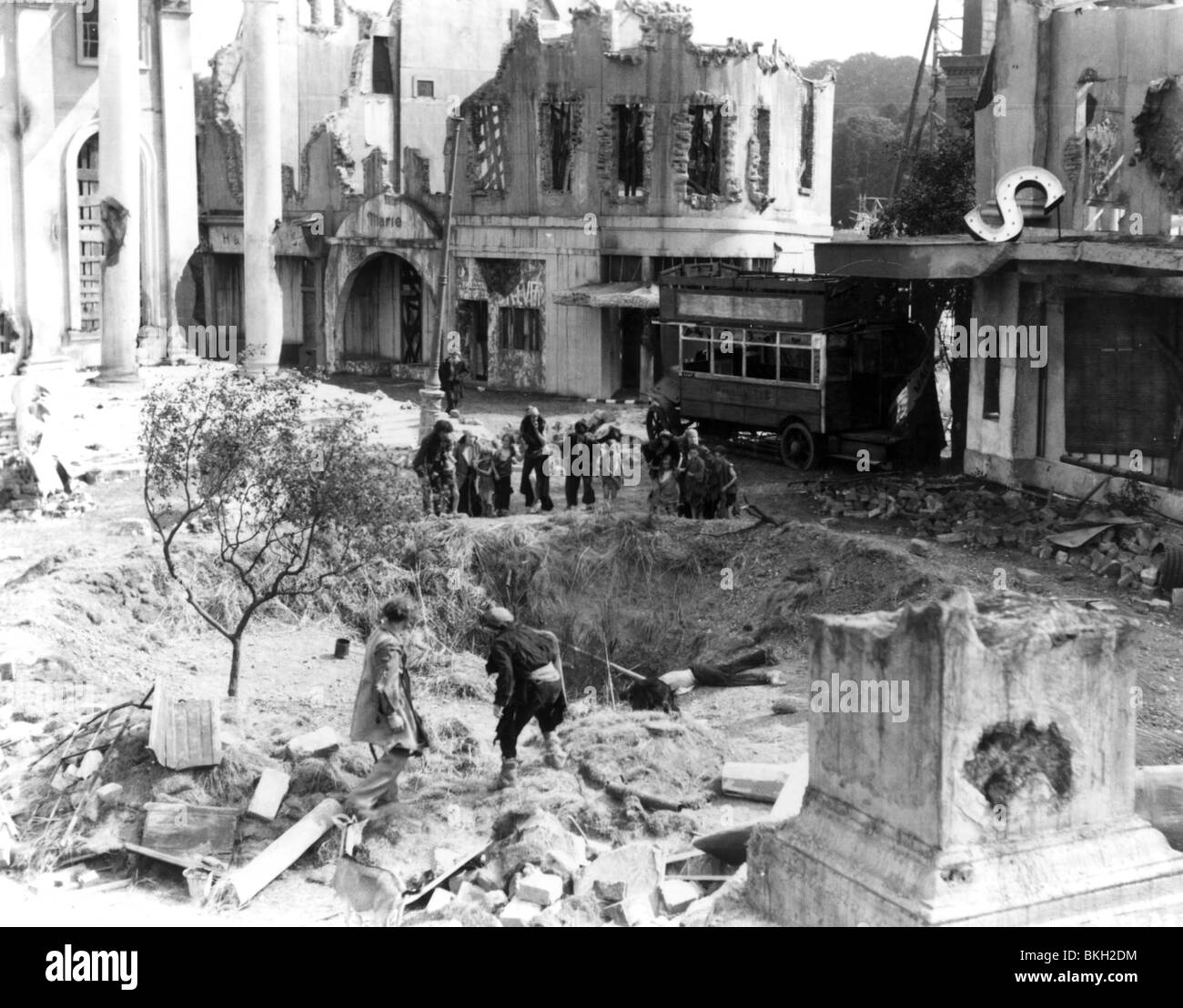 THINGS TO COME -1936 Stock Photo - Alamy