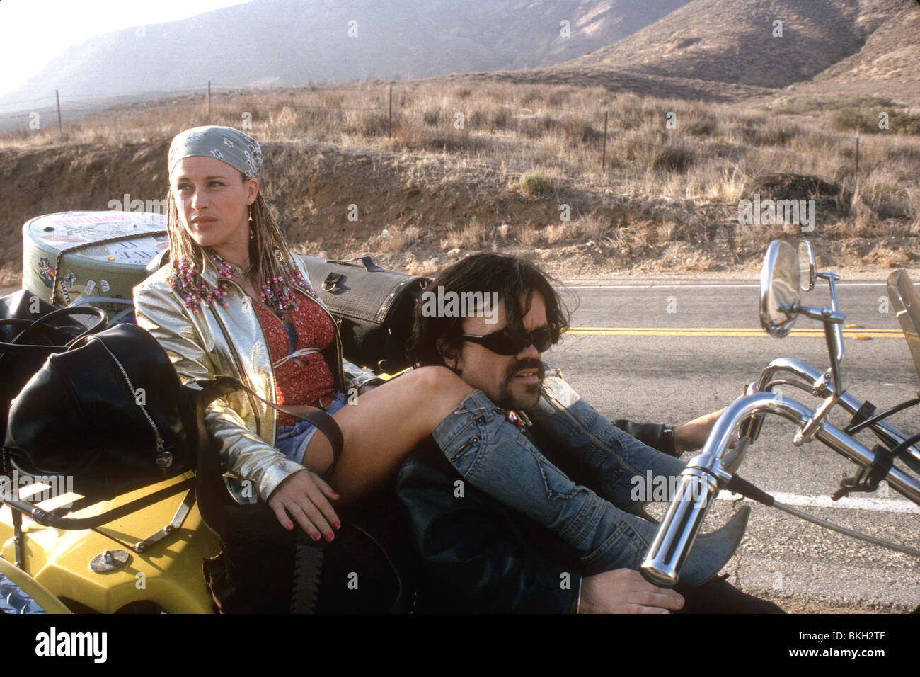 TIPTOES (2003) PATRICIA ARQUETTE, PETER DINKLAGE TIPT 001 - TA Stock ...