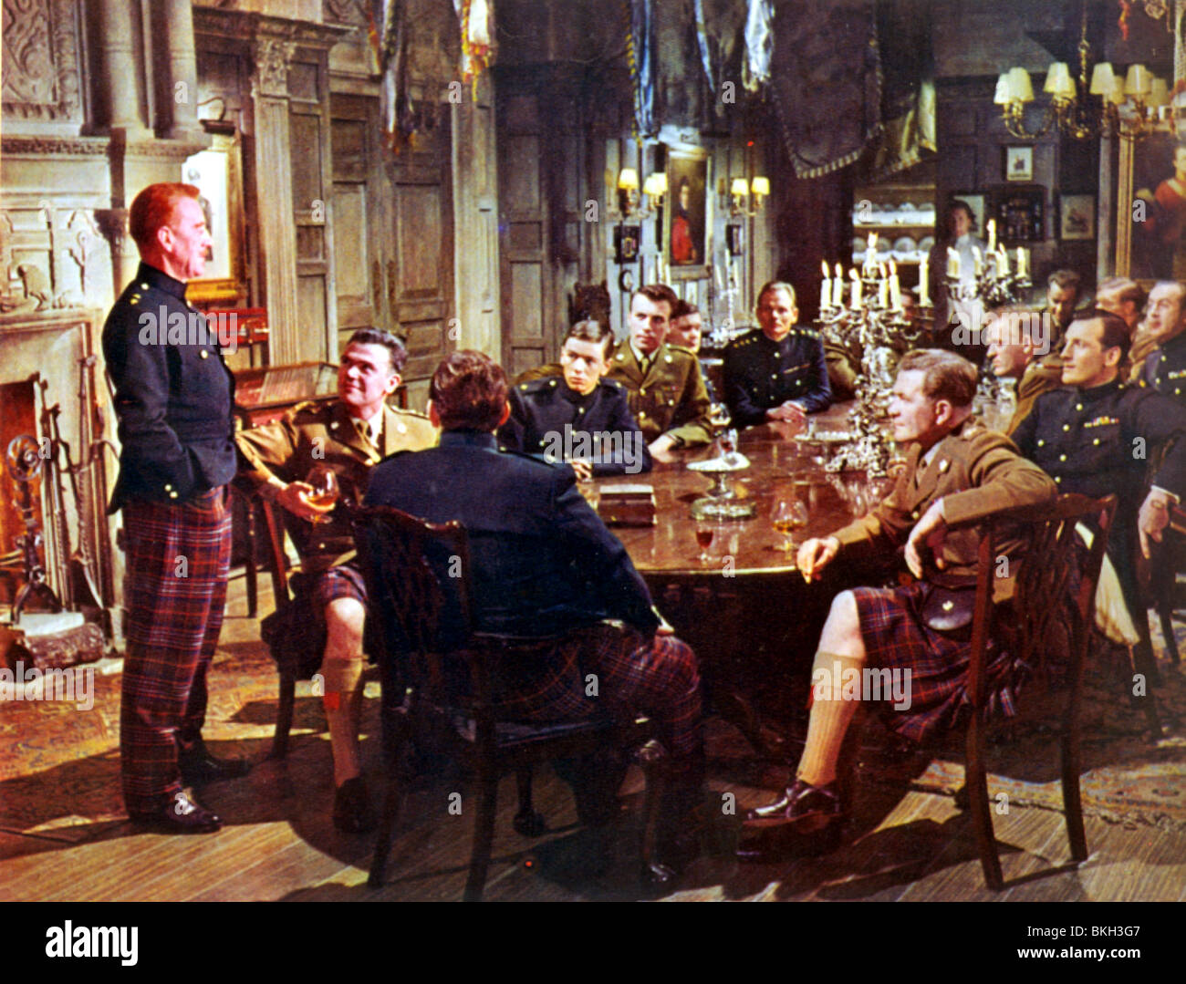 TUNES OF GLORY (1960) ALEC GUINNESS, RICHARD LEECH, PETER MCENERY ...