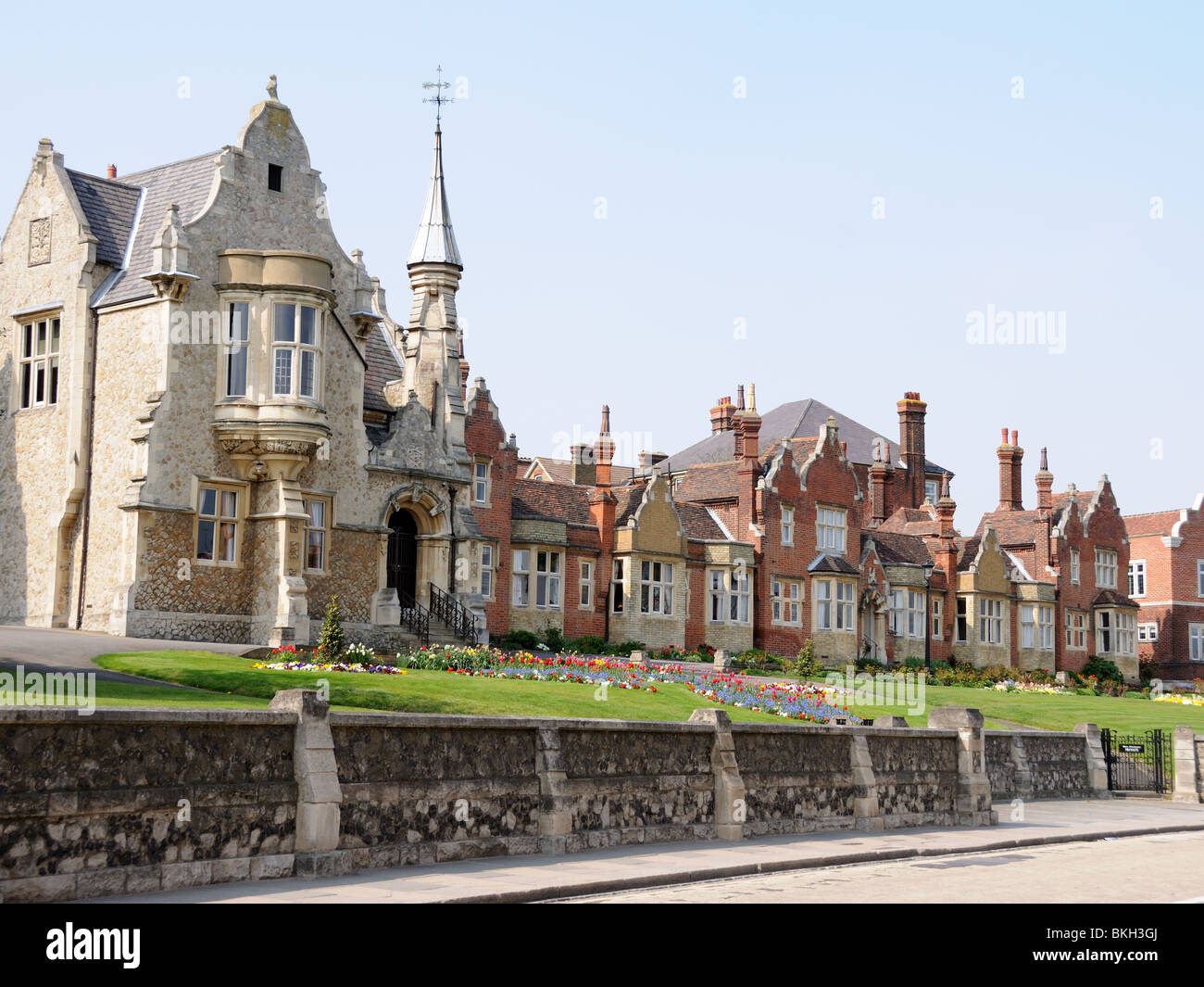 Almshouse almshouses hi-res stock photography and images - Alamy